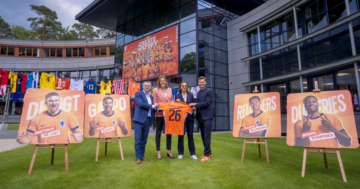 Albert Heijn verlengt met de KNVB | Sponsorreport