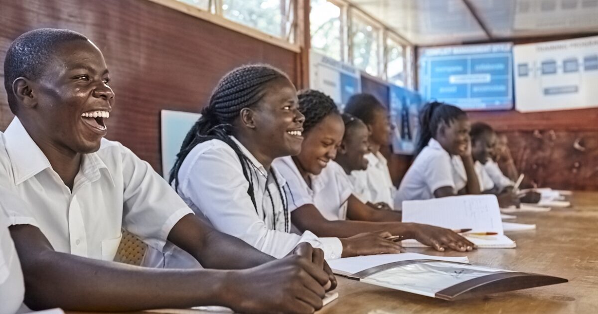 AFAS Foundation en Edukans bundelen krachten om werkloosheid tegen te ...